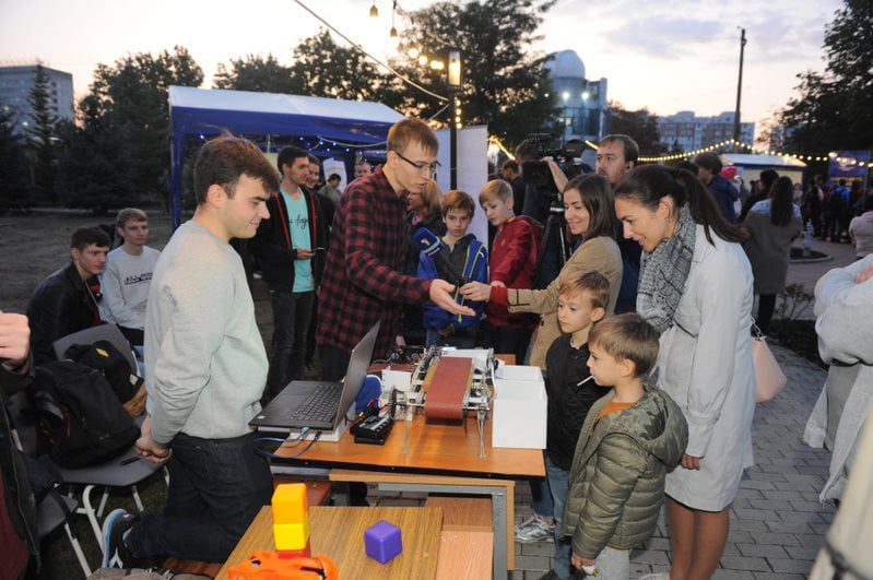 Noaptea Cercetătorilor Marcată în Parcul-dendrariu Al UTM ...