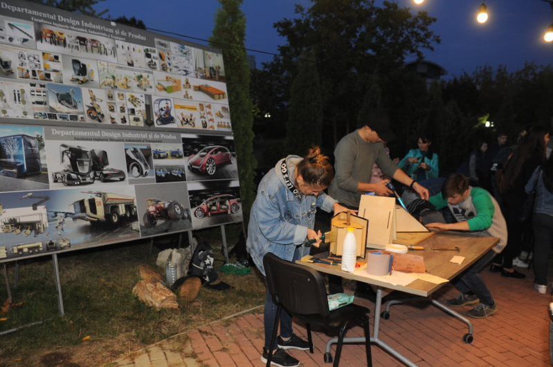 Noaptea Cercetătorilor Marcată în Parcul-dendrariu Al UTM ...