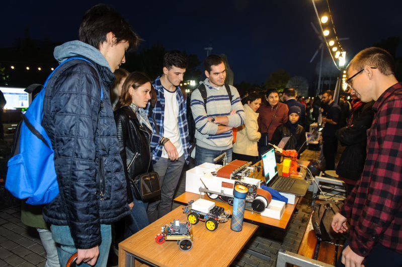 Noaptea Cercetătorilor Marcată în Parcul-dendrariu Al UTM ...