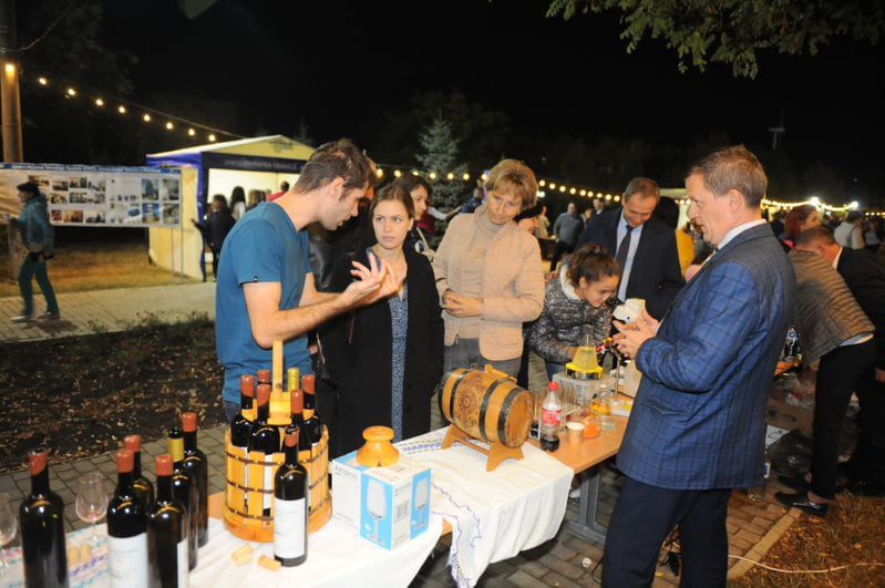 Noaptea Cercetătorilor Marcată în Parcul-dendrariu Al UTM ...