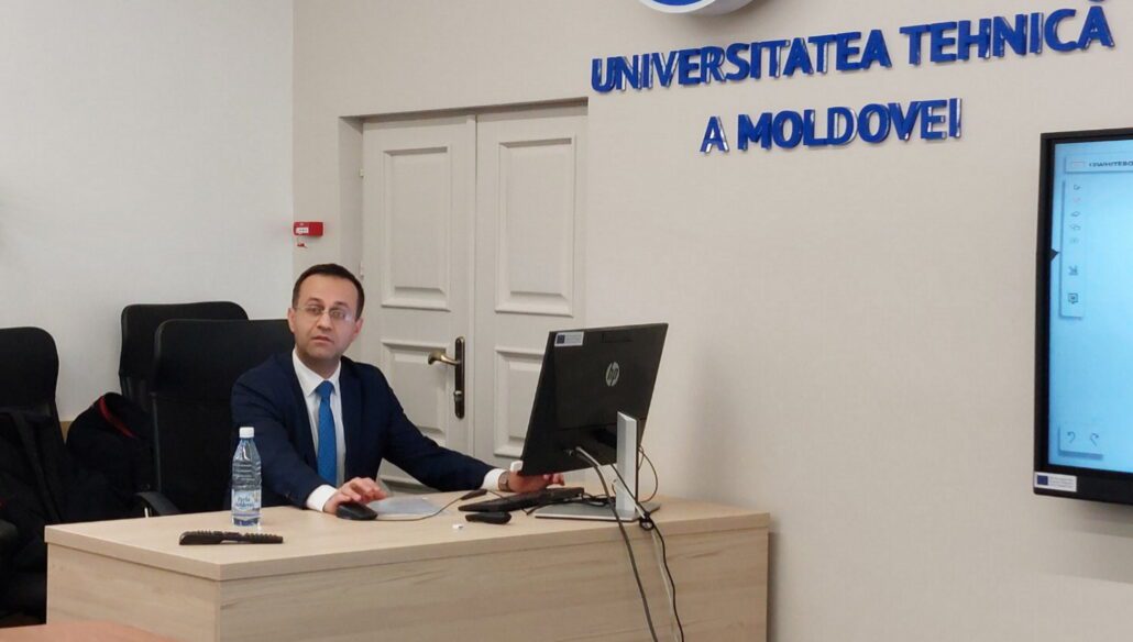 Prof., dr. Mihail IVANOVICI de la Universitatea TRANSILVANIA din Brașov ...