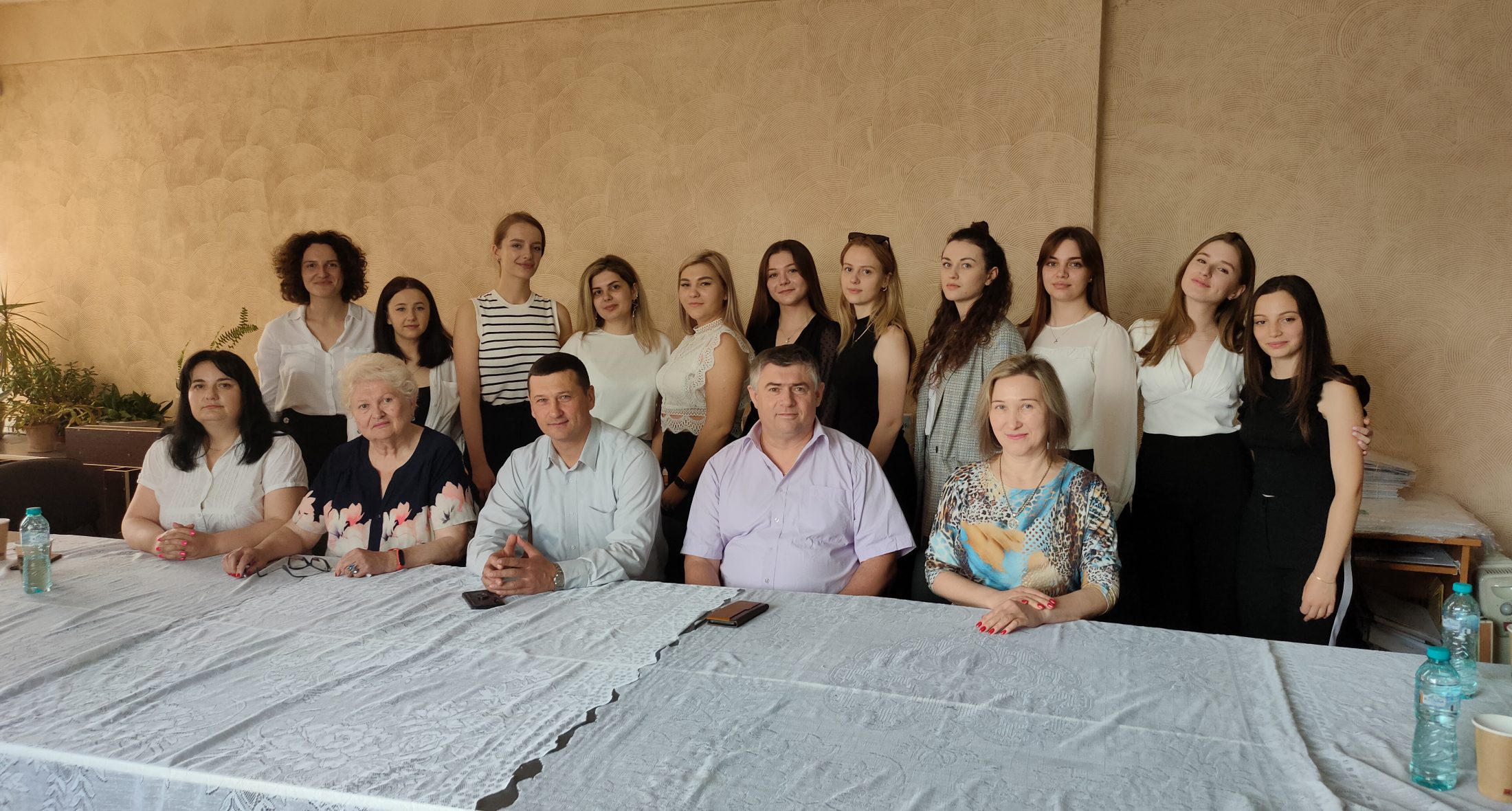 Clădiri cu valoare istorico-culturală, imobile rezidențiale și ...