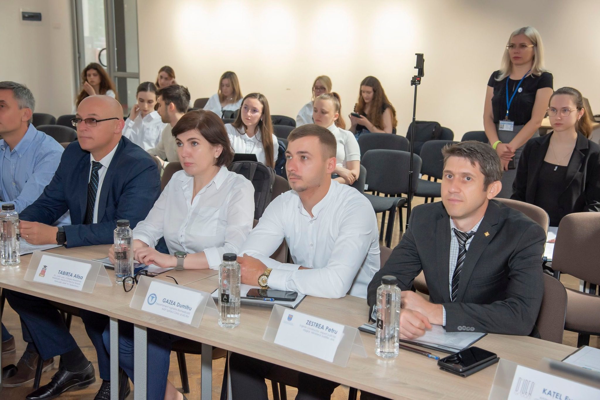 Studentele-arhitecte Alexandra CUJBA și Veronica POPOVA – învingătoare ...