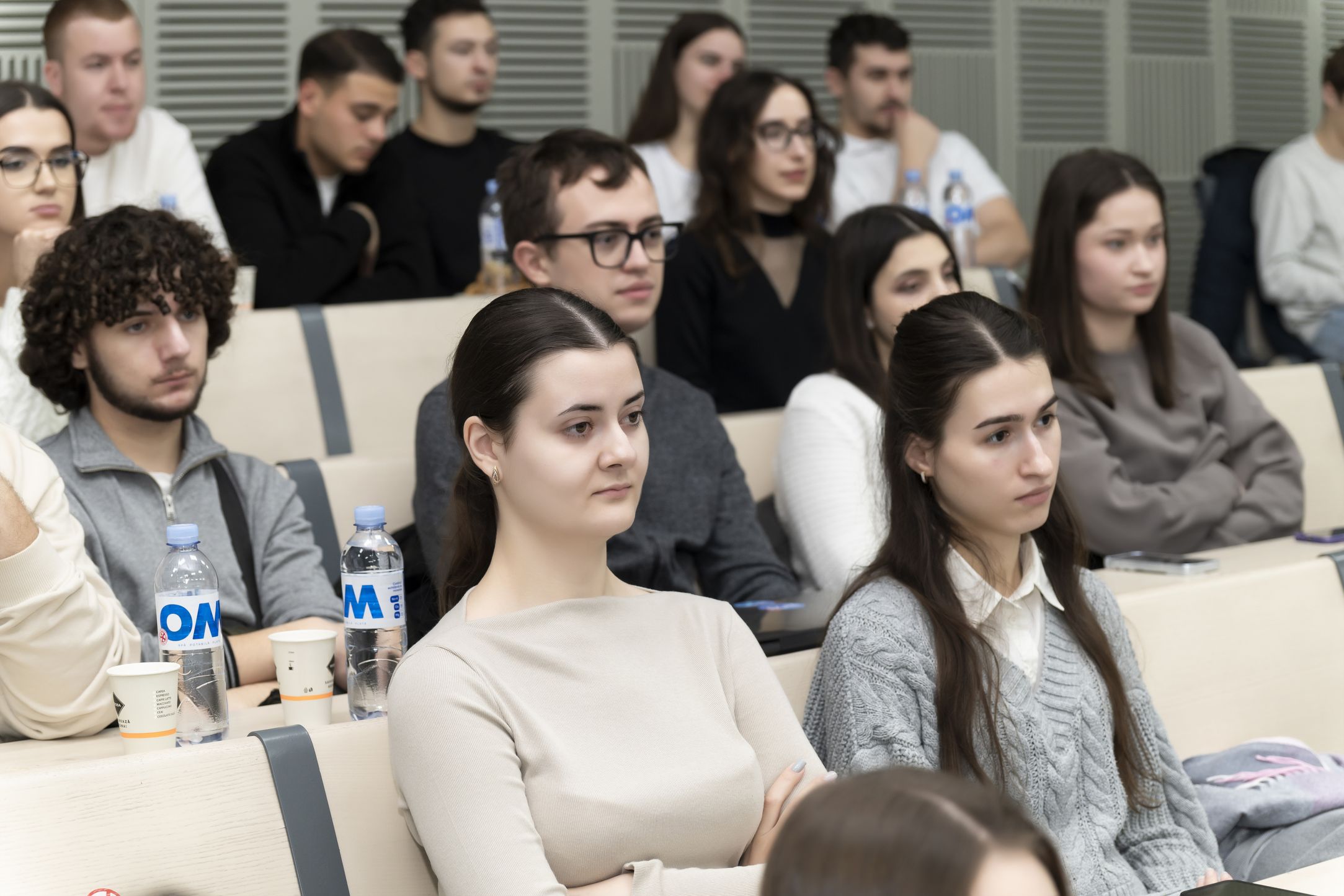 Rectorul UTM, Viorel Bostan, în dialog deschis cu studenții: întrebări ...